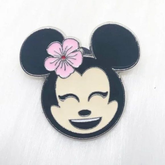 Disney | Jewelry | 525 Disney Aulani Hawaii Resort Minnie Mouse Emoji ...